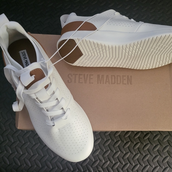 Steve Madden Shoes Steve Madden Prazer Sneakers Poshmark